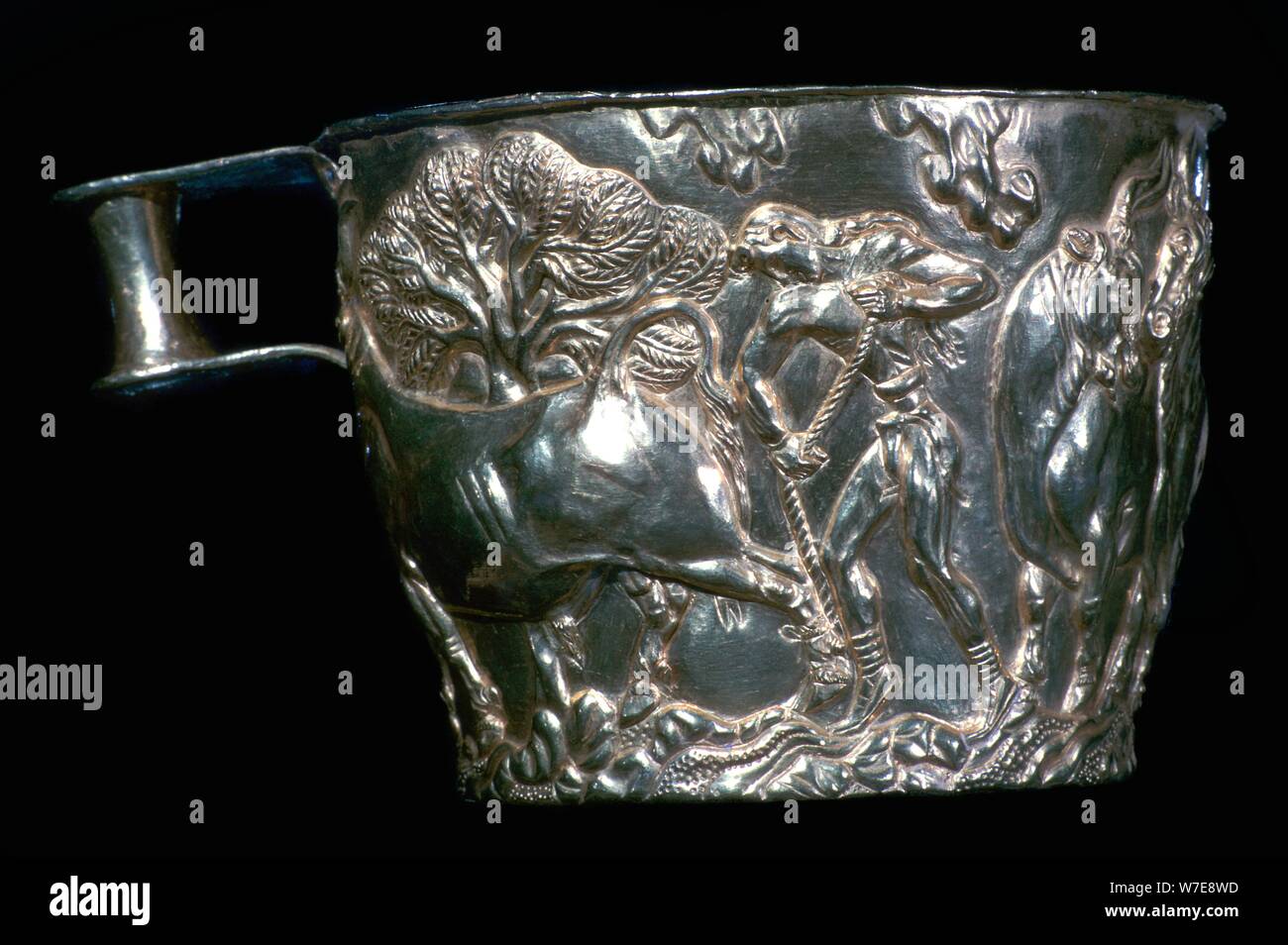 Gold Mycenaean cup, 15th century. Artist: Unknown Stock Photo - Alamy