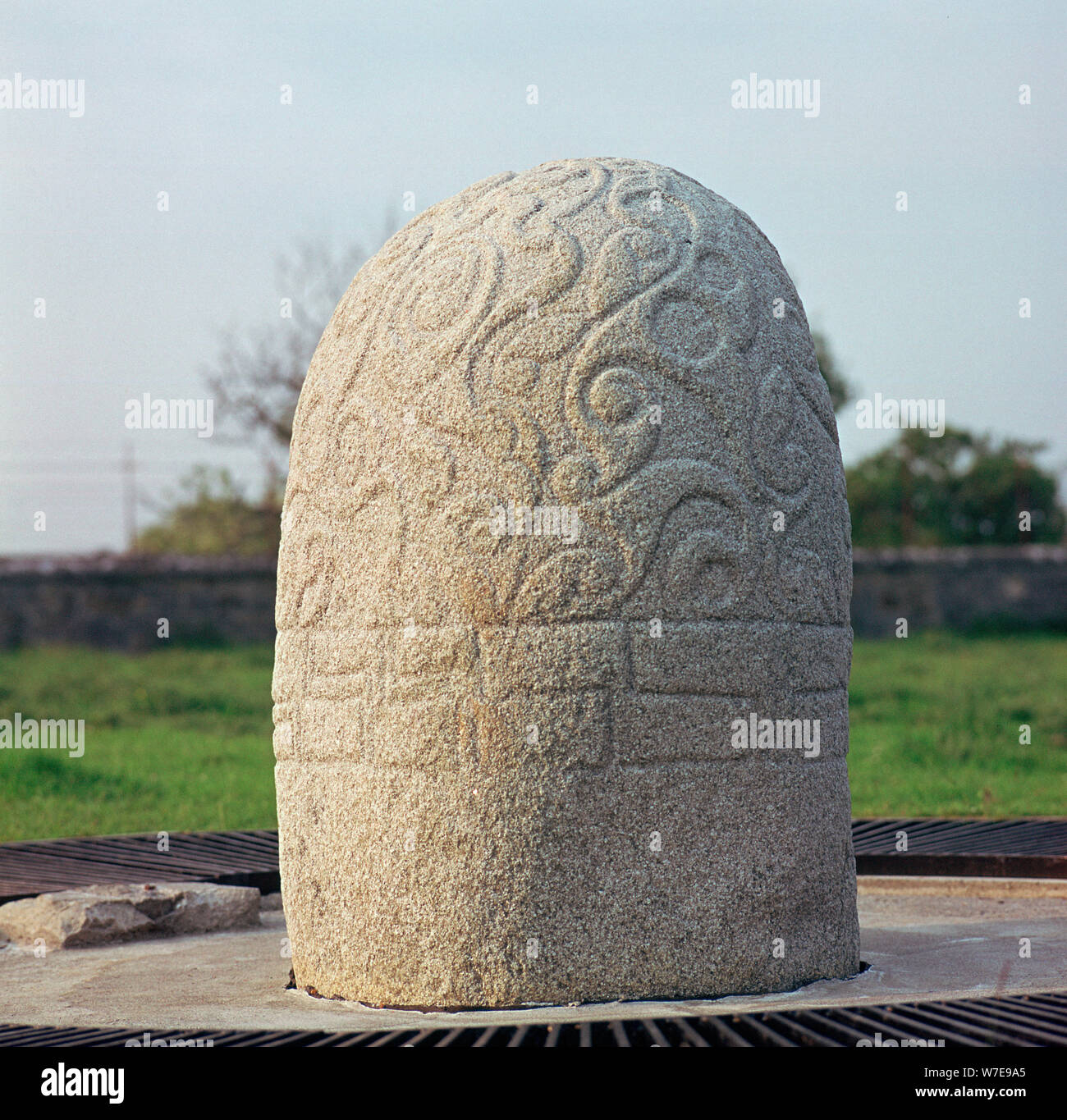 The turoe stone hi-res stock photography and images - Alamy