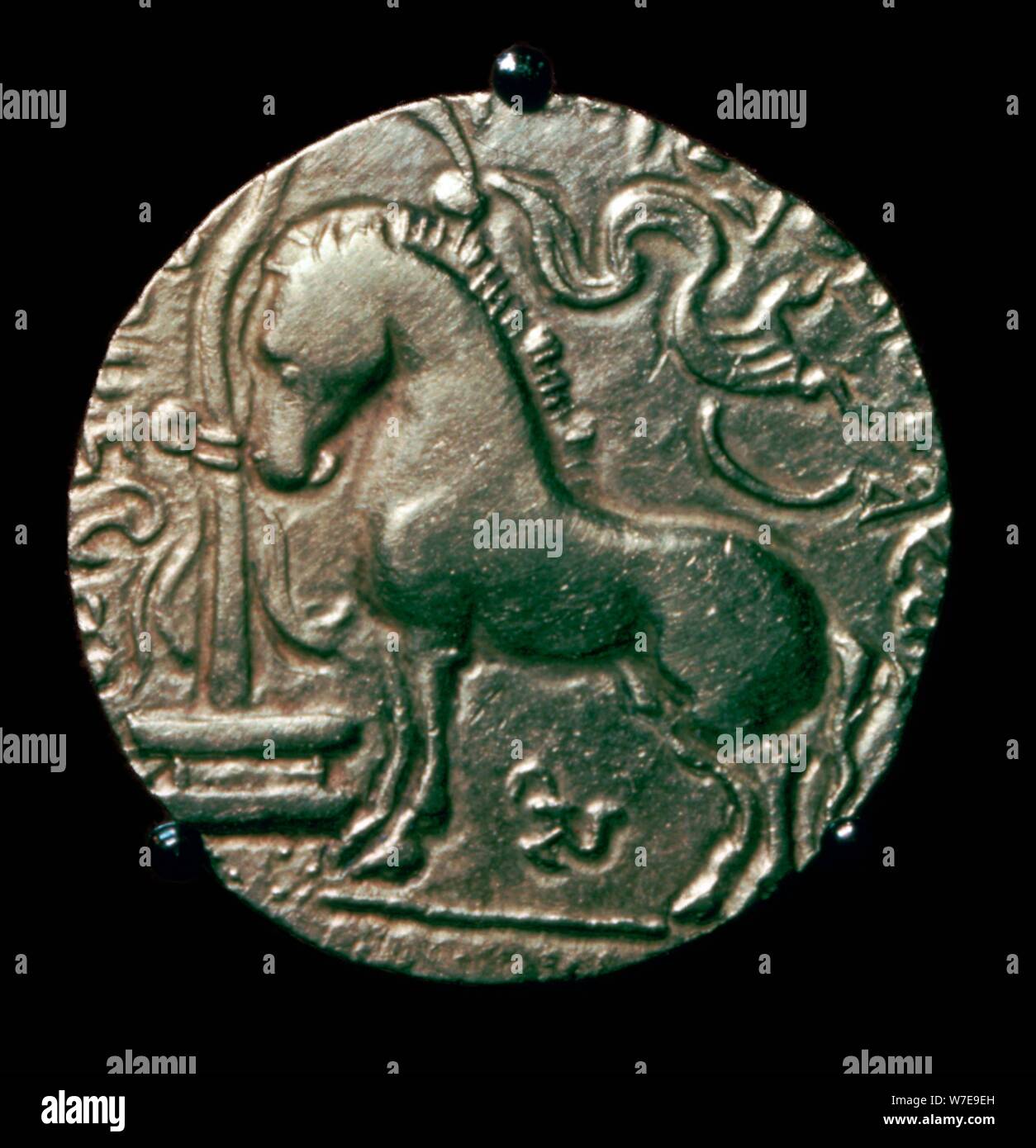 Gold coin of King Samudra Gupta, 4th century. Artist: Unknown Stock ...
