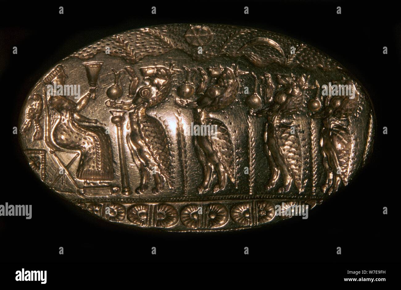 National archaeological museum jewelry hi-res stock photography and ...