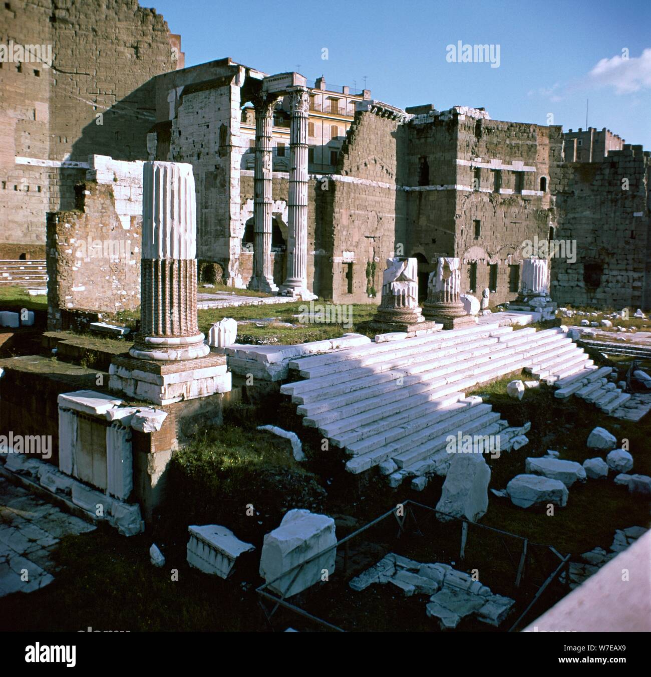 Temple mars ultor hi-res stock photography and images - Alamy