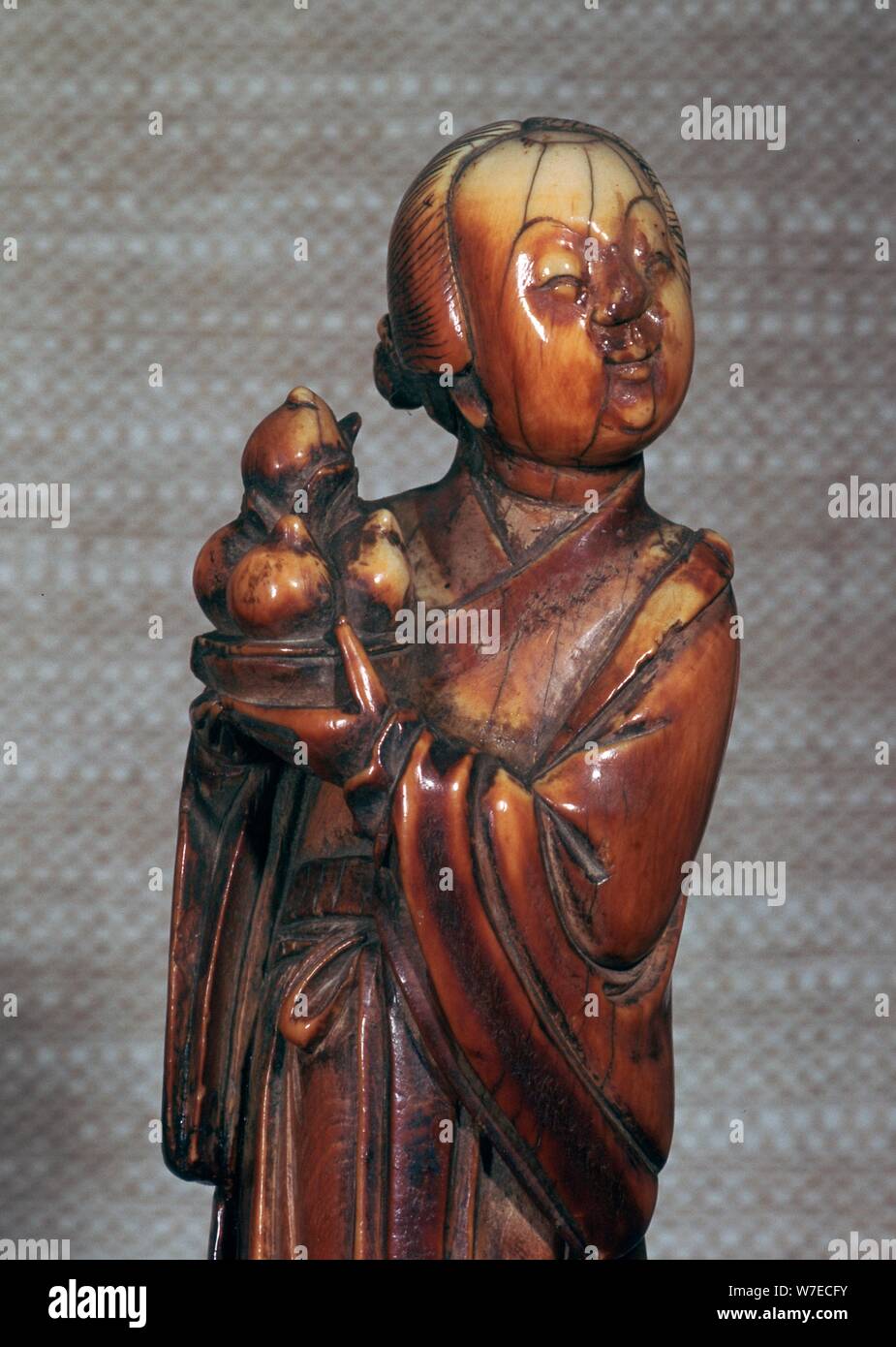Ivory Chinese figurine of an attendent to Hsi Wang Mu, 17th century ...