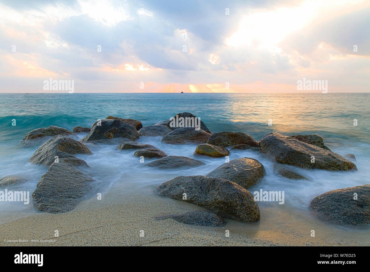 Italian natural landscape rocks hi-res stock photography and images - Alamy