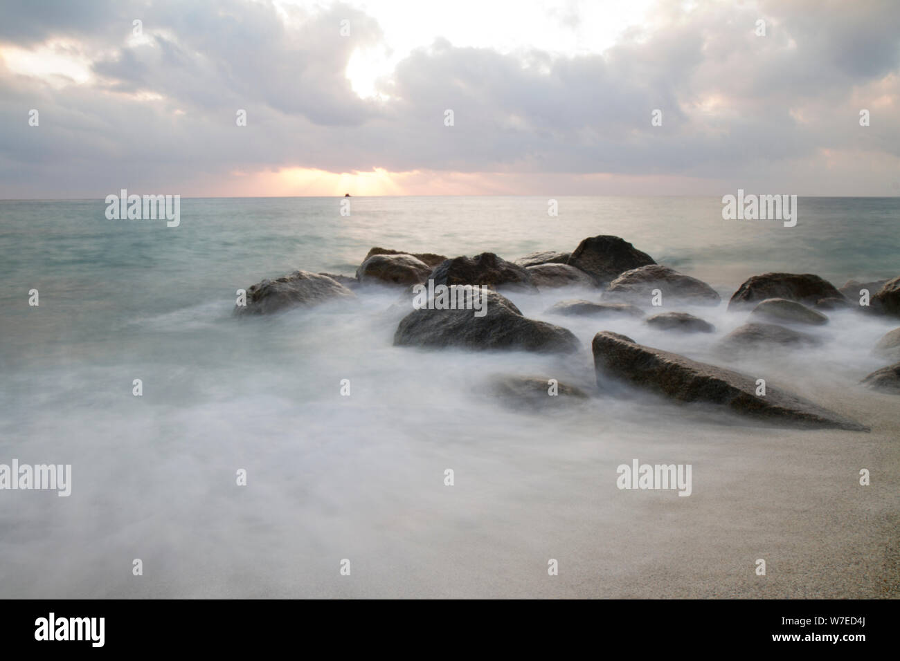 Red rocks photos hi-res stock photography and images - Alamy