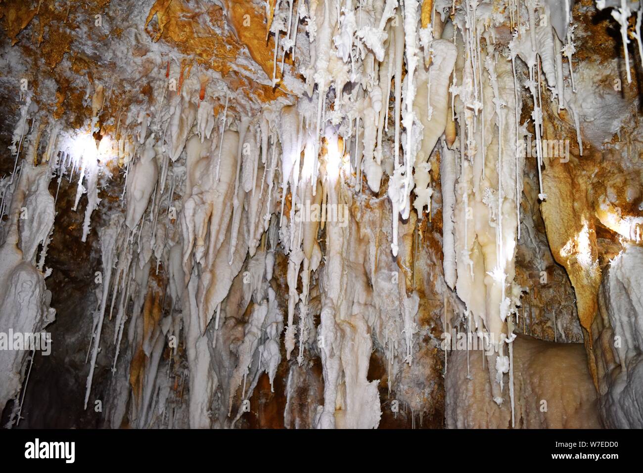 Snow jade cave hi-res stock photography and images - Alamy