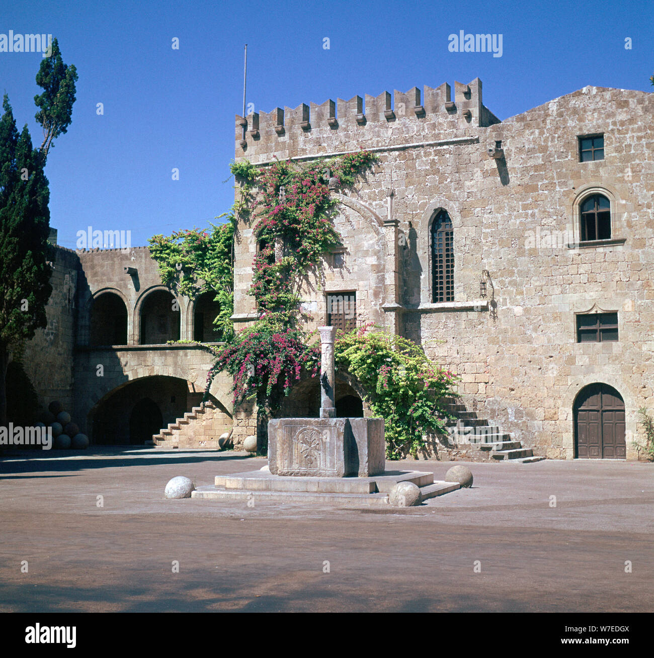 Roger de pins hi-res stock photography and images - Alamy
