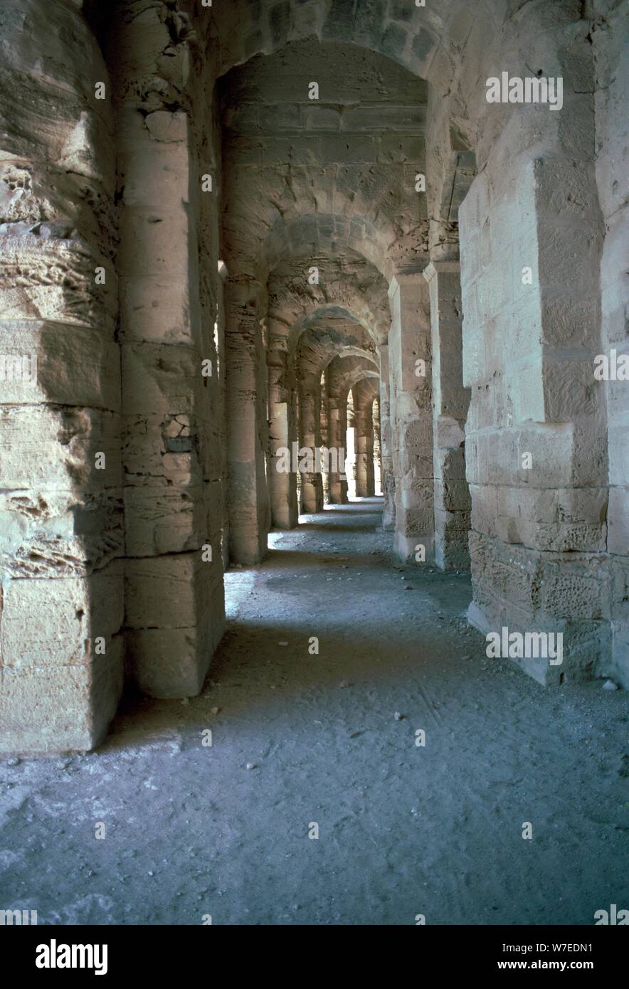 Colosseum rome interior corridor hi-res stock photography and images ...