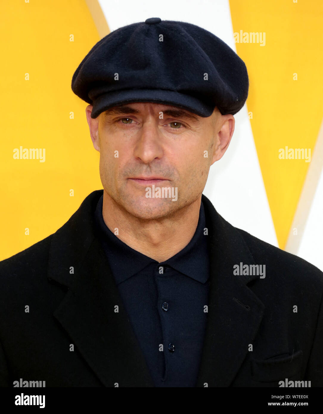 West end film premiere hi-res stock photography and images - Alamy