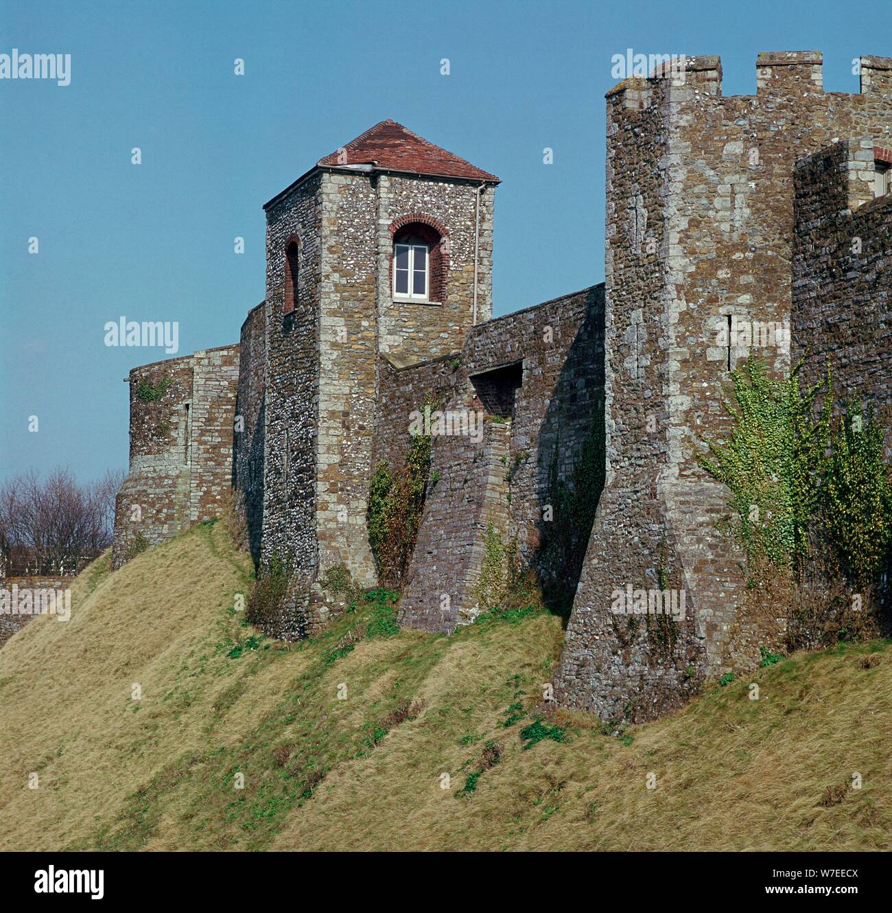 12th century buildings hi-res stock photography and images - Alamy