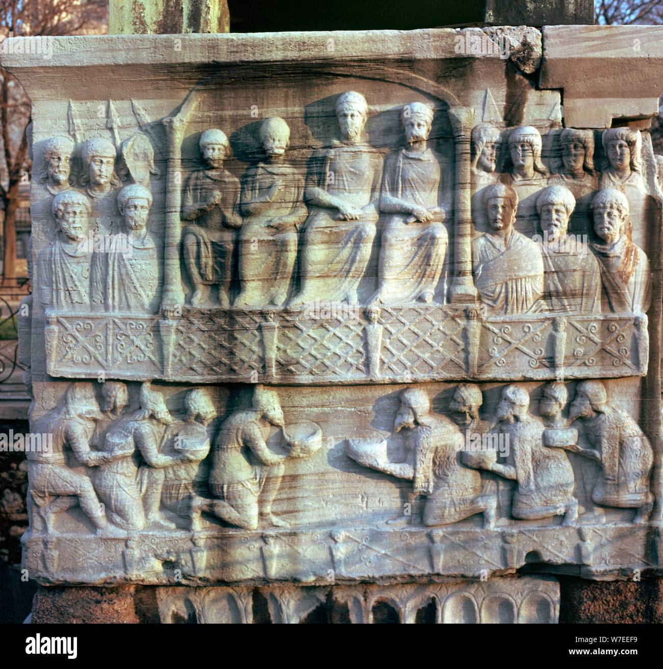 Artist base hi-res stock photography and images - Alamy