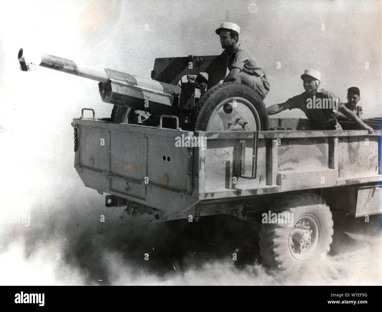 Battery of 75mm guns hi-res stock photography and images - Alamy