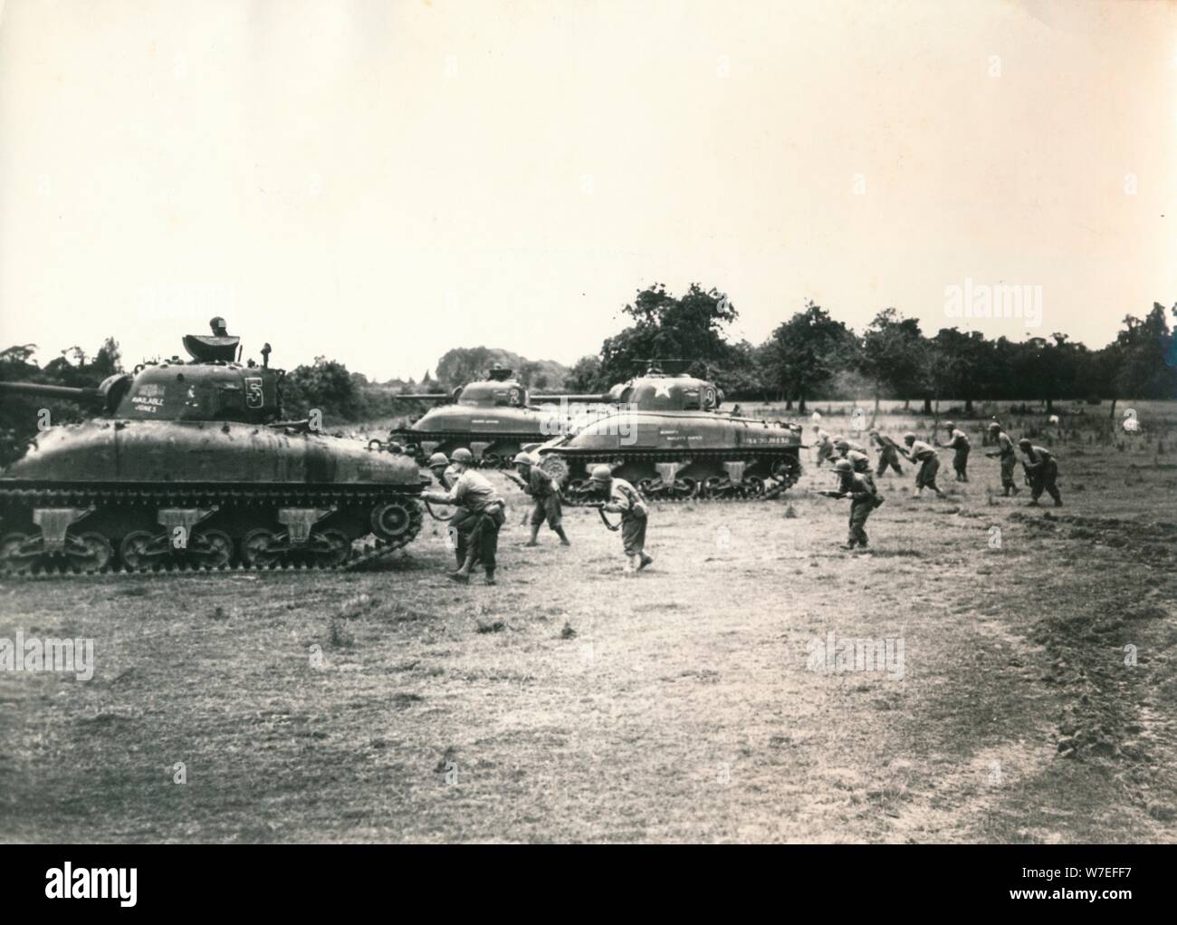 American troop french tanks hi-res stock photography and images - Alamy