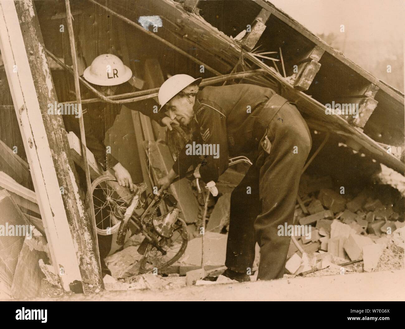 War 1940s london hi-res stock photography and images - Alamy