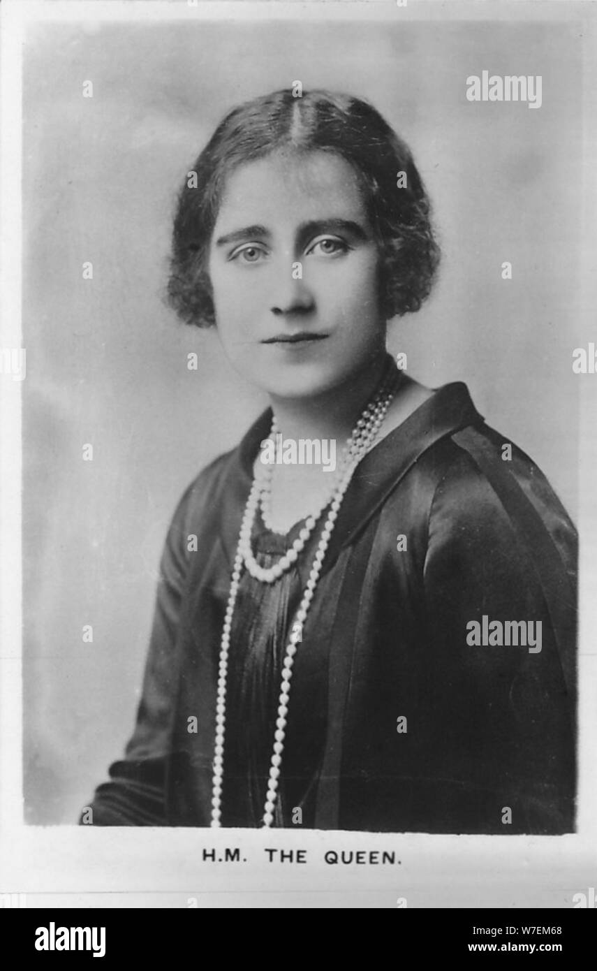 Queen elizabeth duchess york Black and White Stock Photos & Images - Alamy