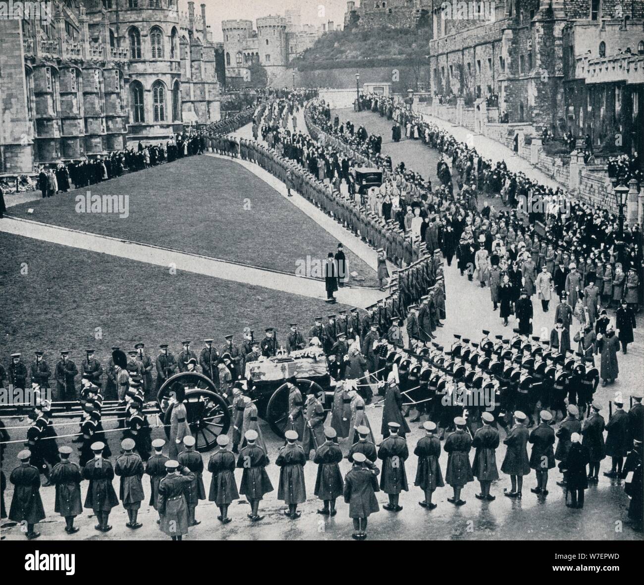 Historic windsor castle hi-res stock photography and images - Alamy