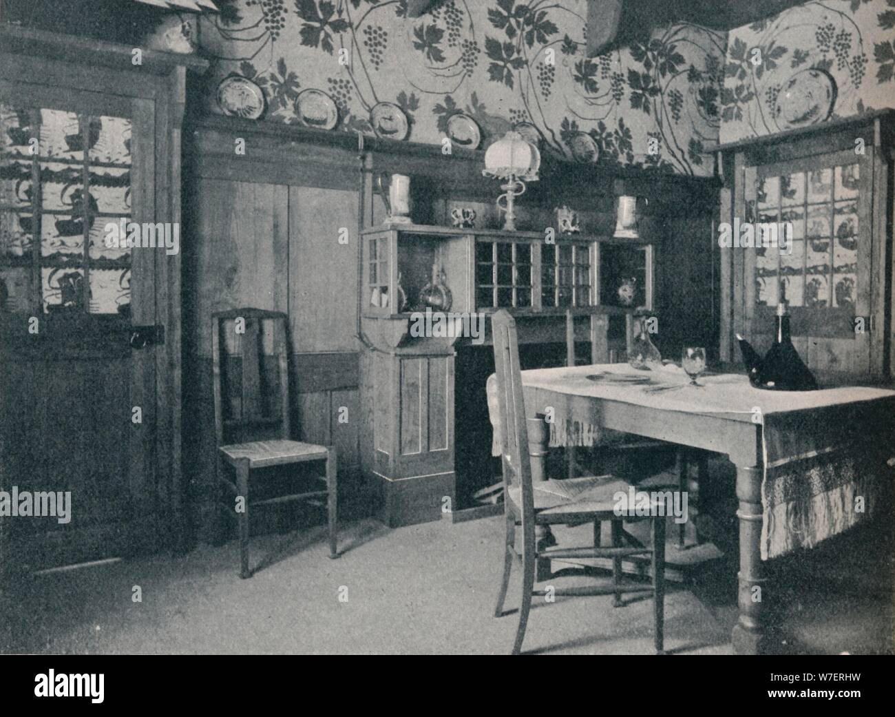 1900s dining hi-res stock photography and images - Alamy