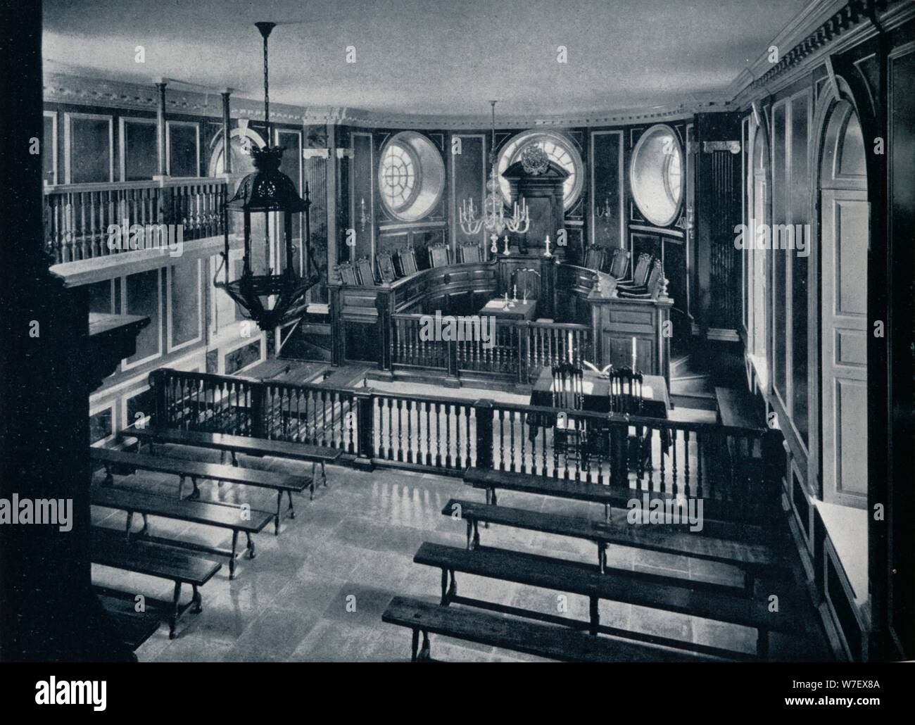 Courtroom interior architecture hi-res stock photography and images - Alamy