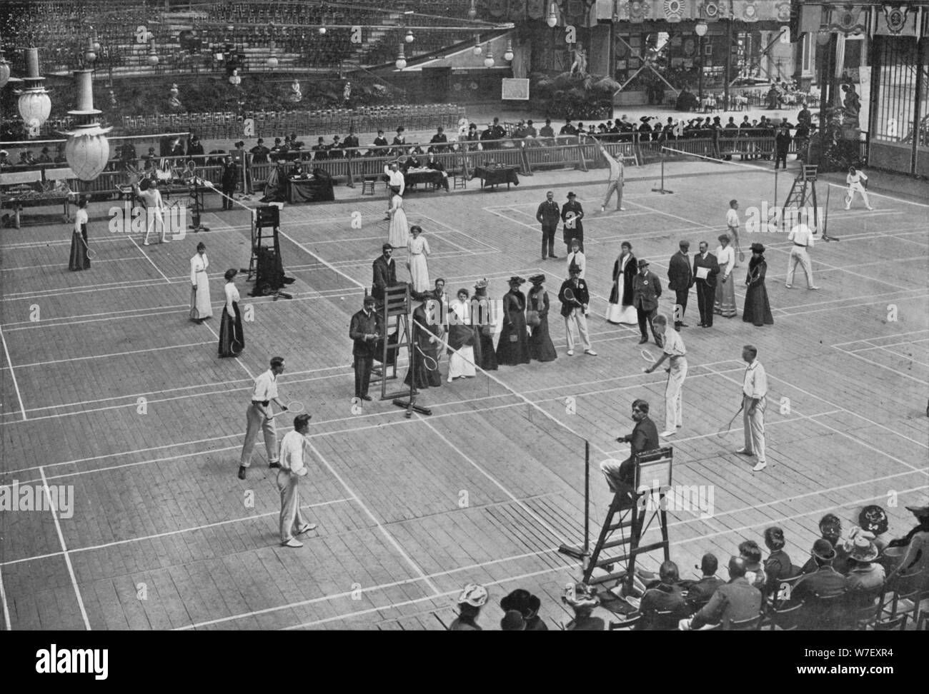 Sport hall badminton hi-res stock photography and images - Alamy