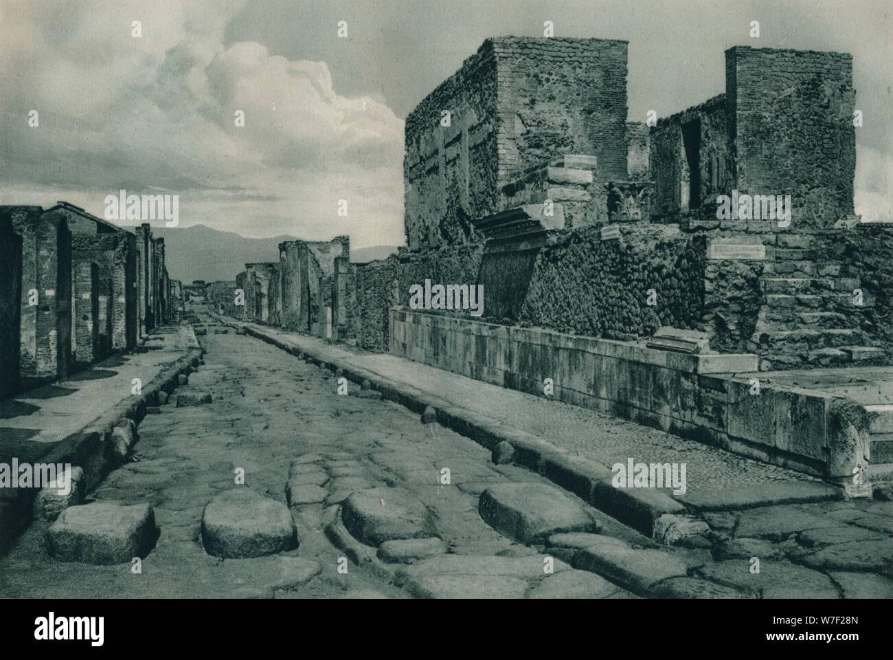 Destruction of pompeii hi-res stock photography and images - Alamy