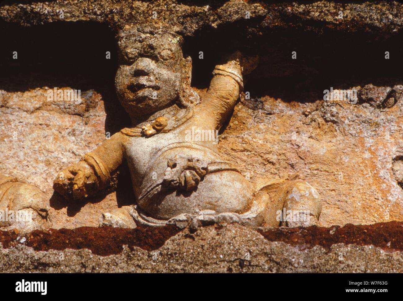 Statue king parakramabahu polonnaruwa sri hi-res stock photography and ...