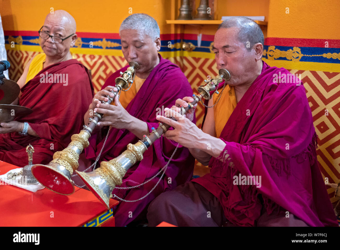 Gyaling hi-res stock photography and images - Alamy