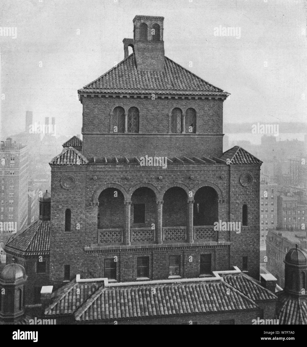 1920s Building New York High Resolution Stock Photography and Images ...