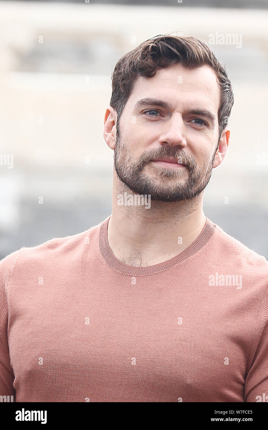 British actor Henry Cavill visits the Temple of Heaven in heavy smog in ...