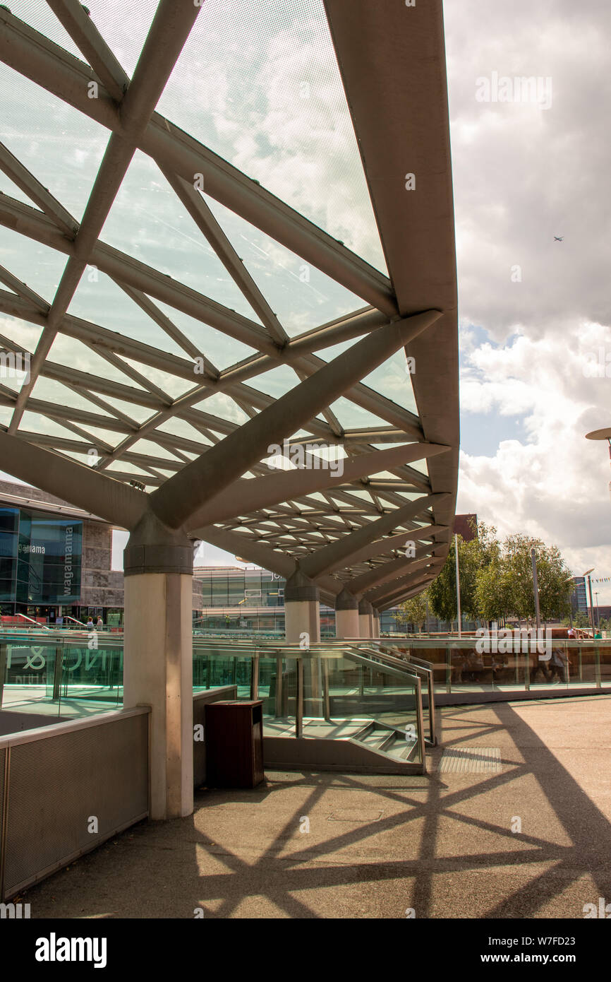 Liverpool One Roof Structure Stock Photo - Alamy