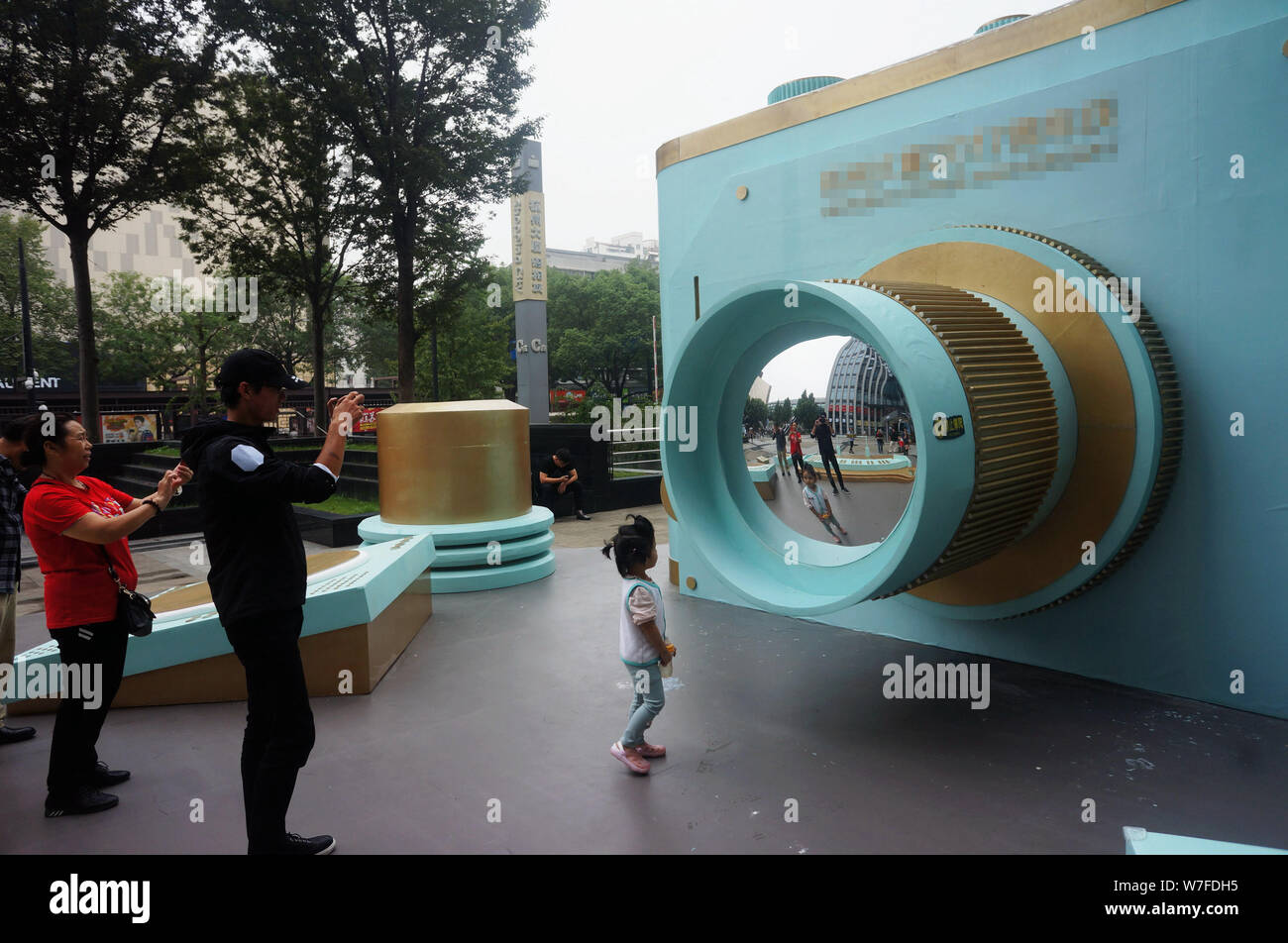 5 8 scale hi-res stock photography and images - Alamy