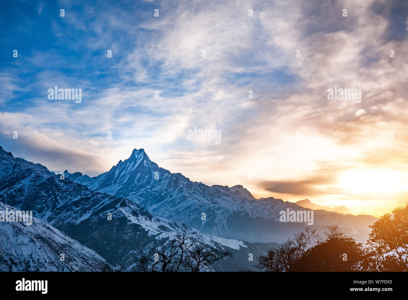 Himalaya range hi-res stock photography and images - Alamy