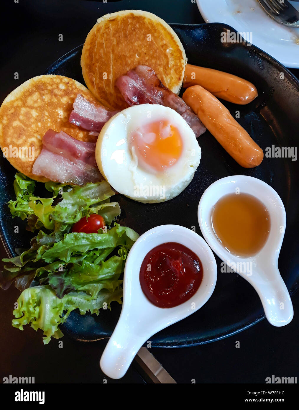 Pancakes bacon egg hi-res stock photography and images - Alamy