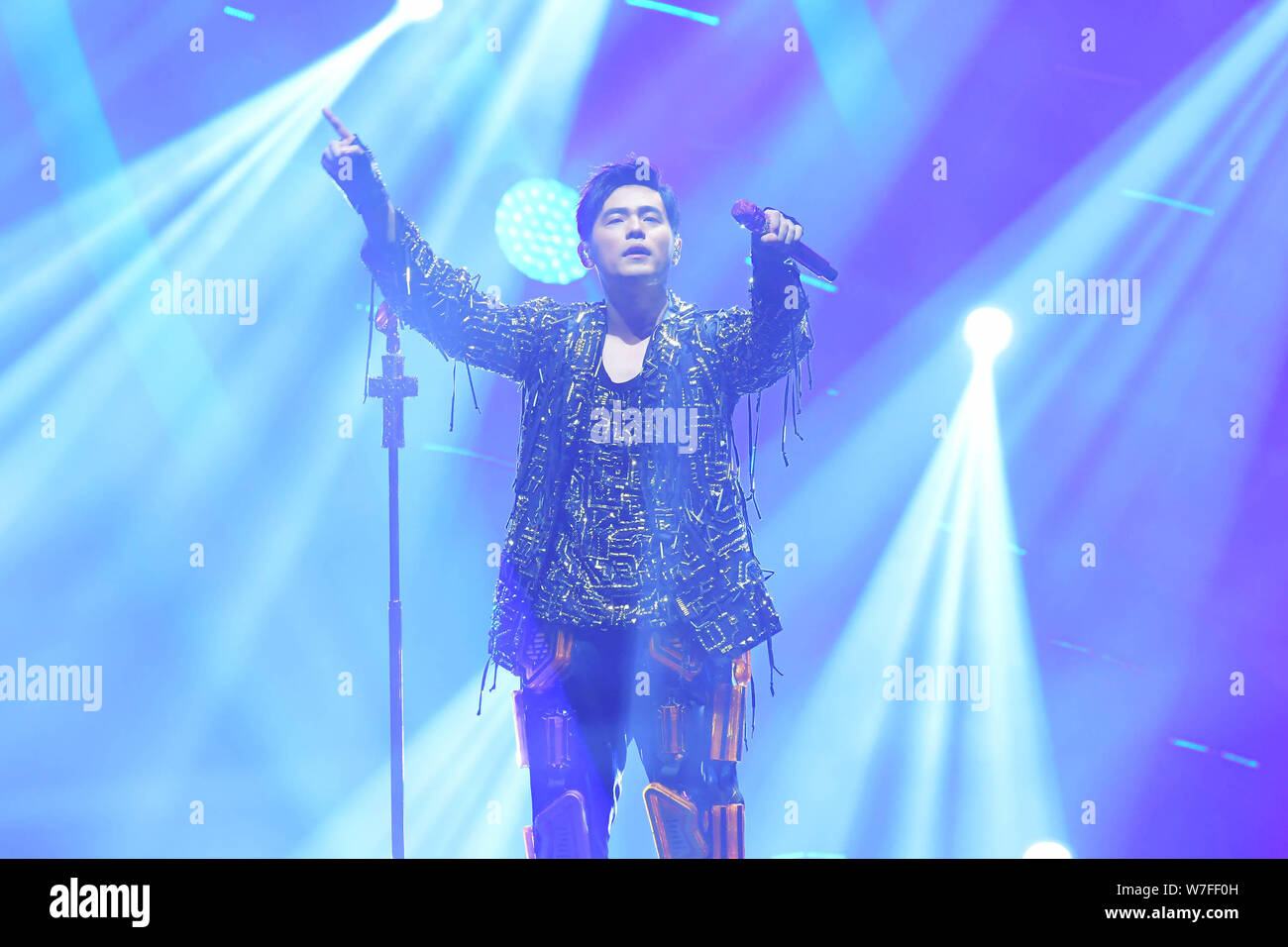 **TAIWAN OUT**Taiwanese singer Jay Chou performs at the Taipei concert ...