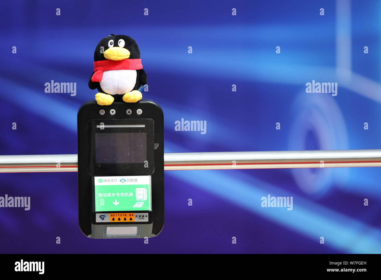 Bus fare machines hi-res stock photography and images - Alamy