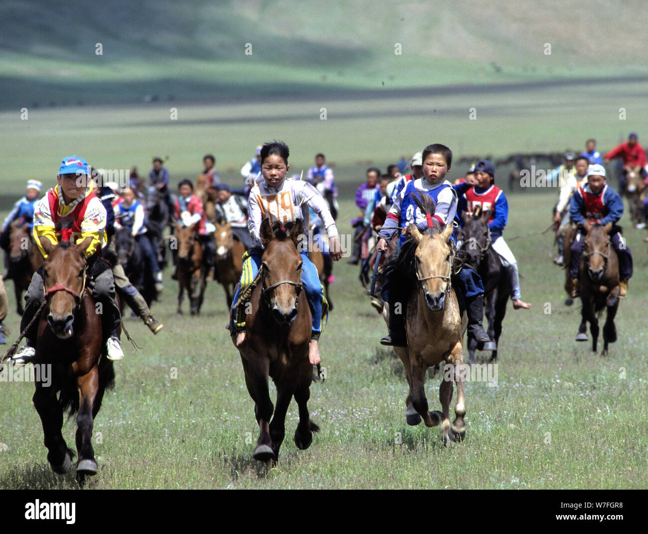 Traditional horse racing competition hi-res stock photography and ...