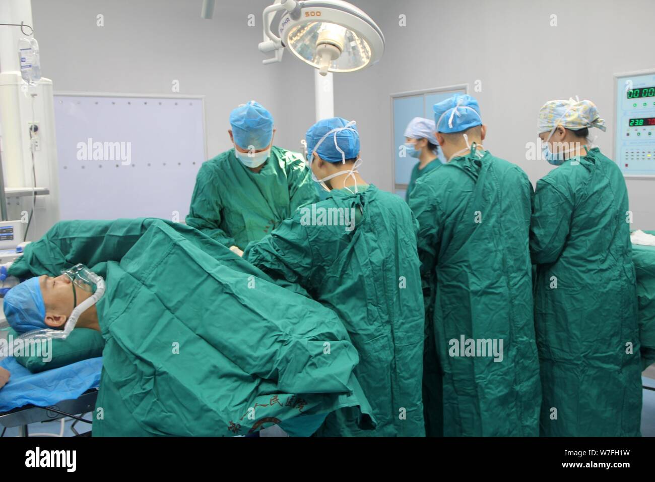 Skin flap hi-res stock photography and images - Alamy