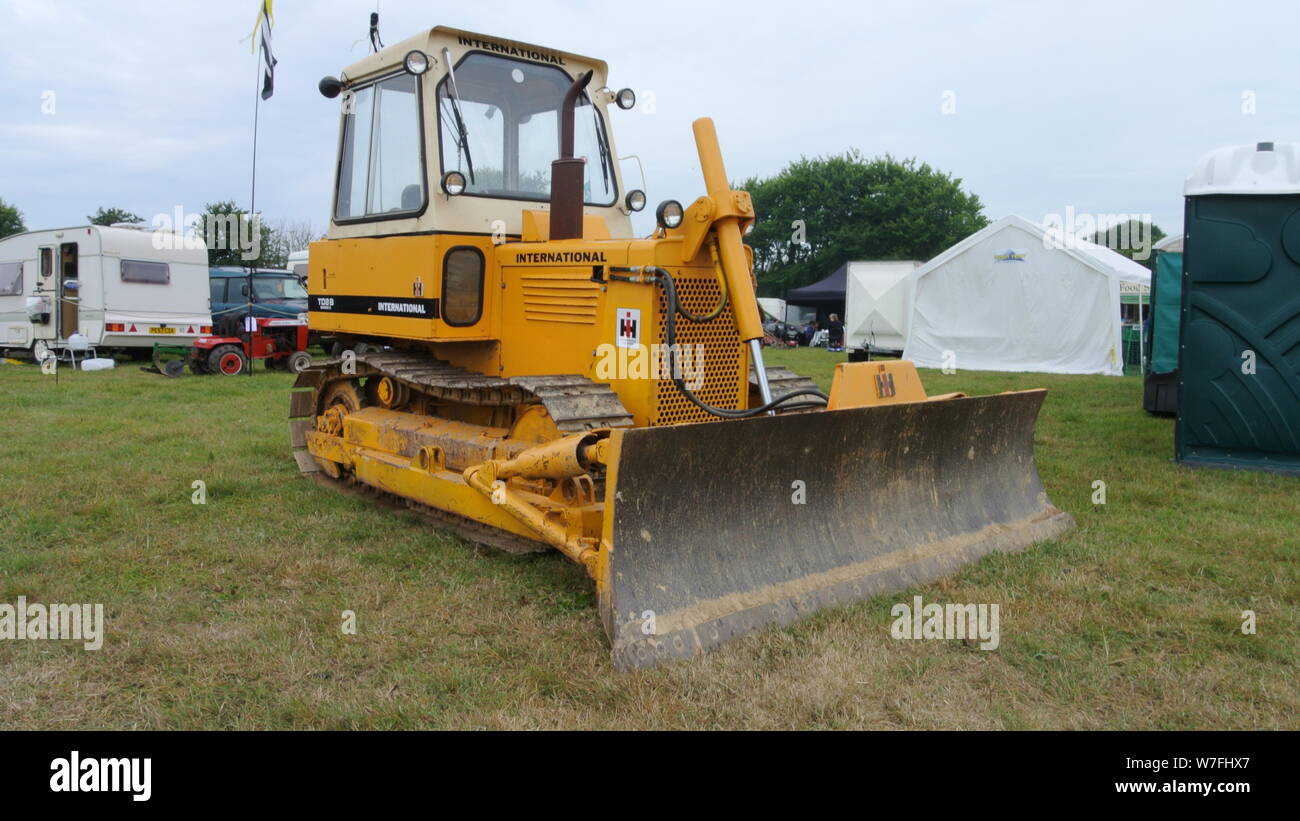 International bulldozer part road hi-res stock photography and images ...