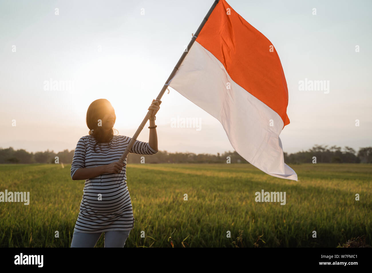 Flapping hands hi-res stock photography and images - Alamy