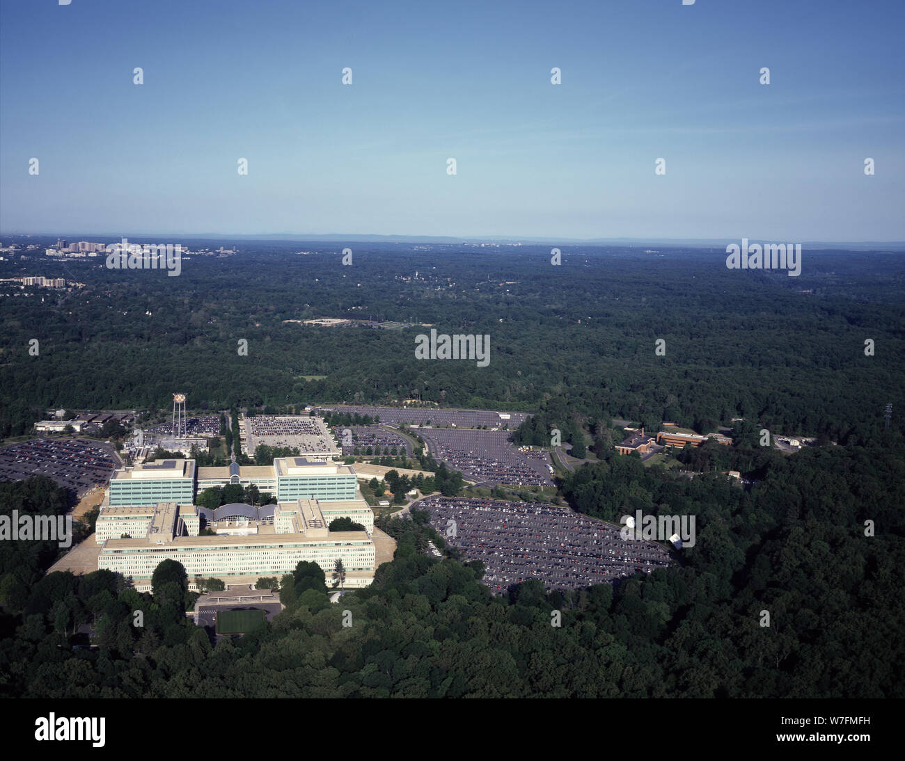 Cia headquarters hi-res stock photography and images - Alamy