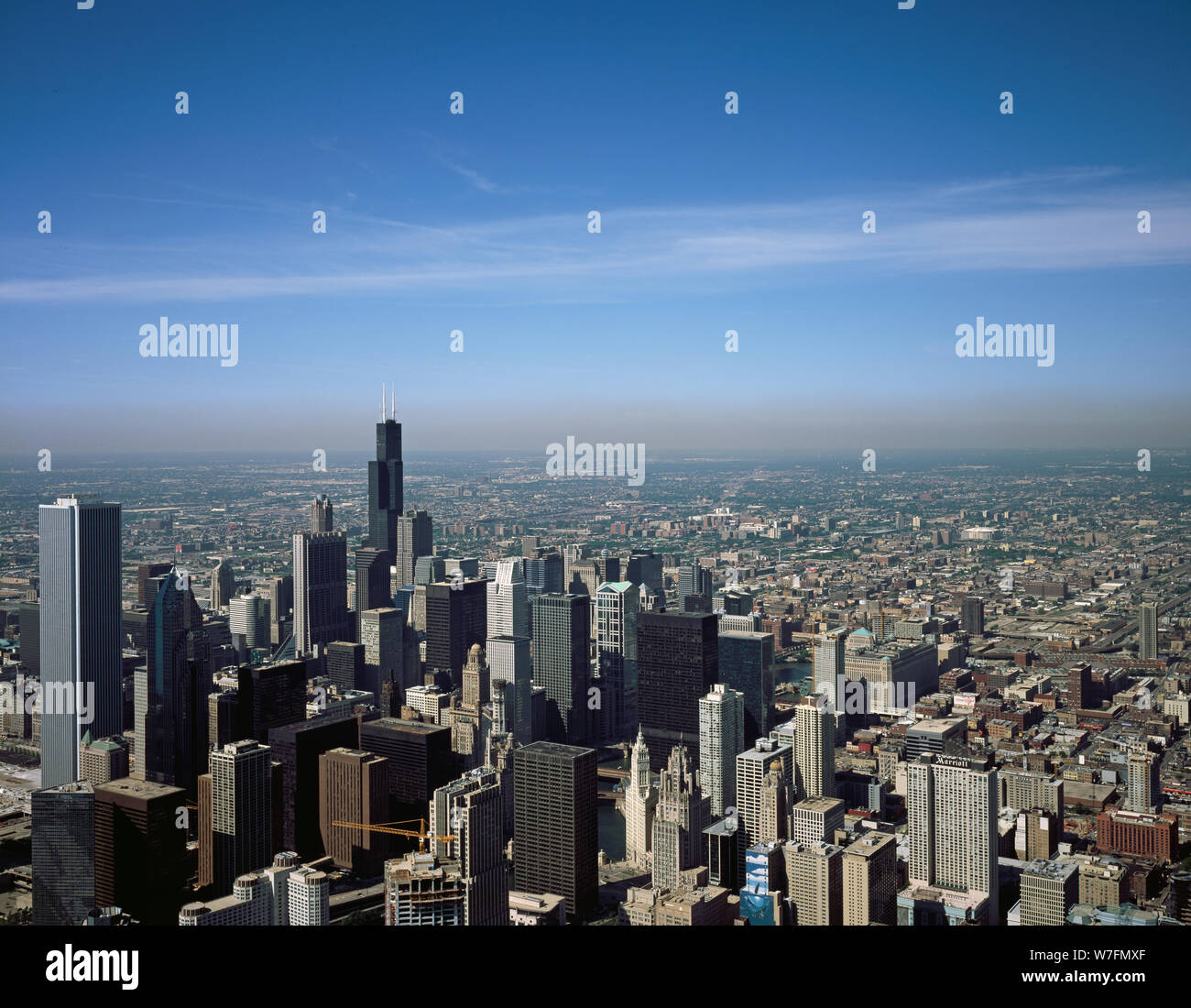 Chicago commercial real estate aerial hi-res stock photography and ...