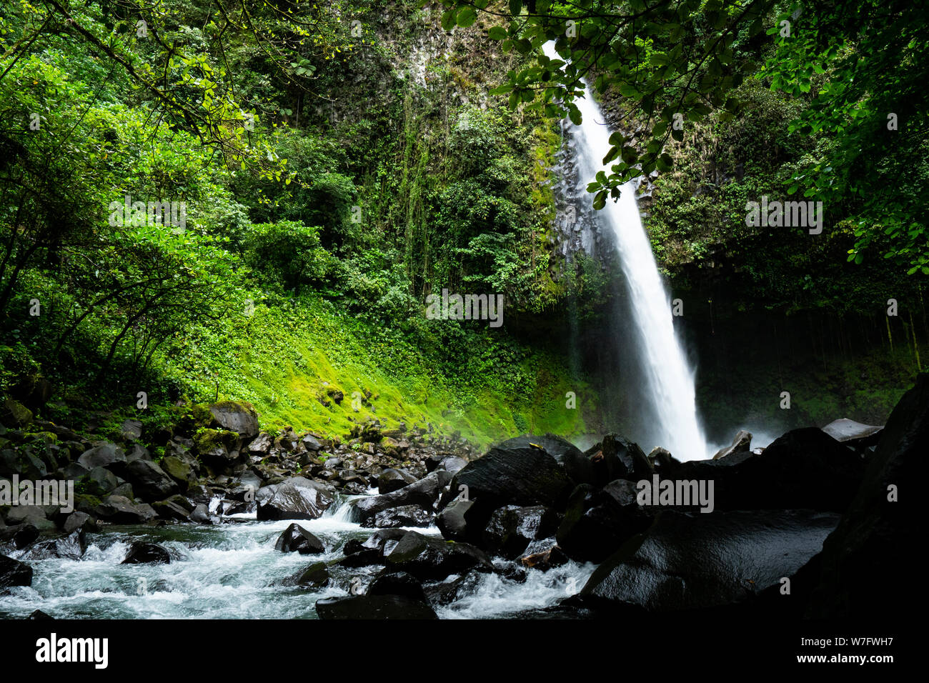La fortuna waterfall hi-res stock photography and images - Alamy