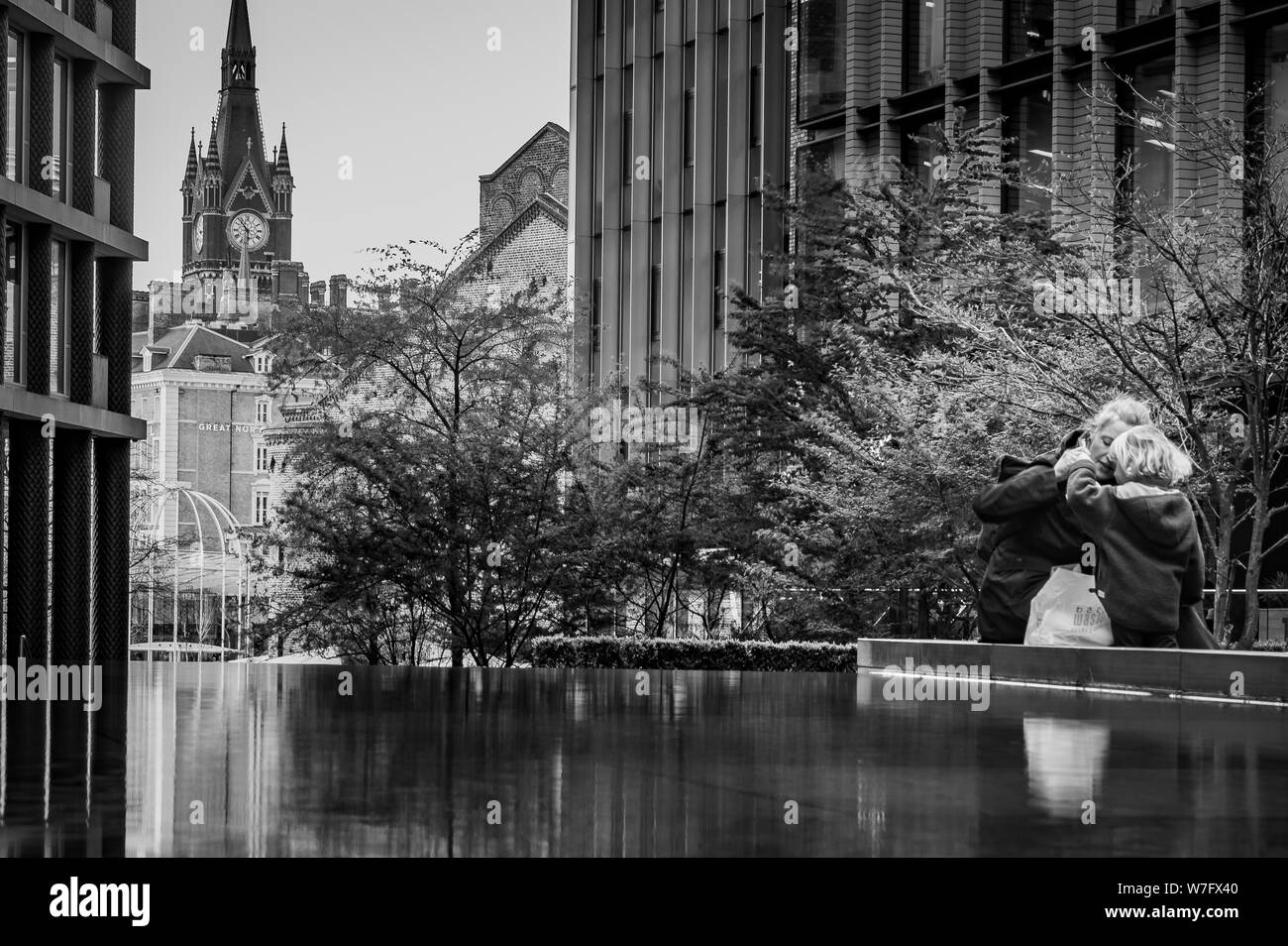 Kings Cross Gasometer Stock Photo - Alamy