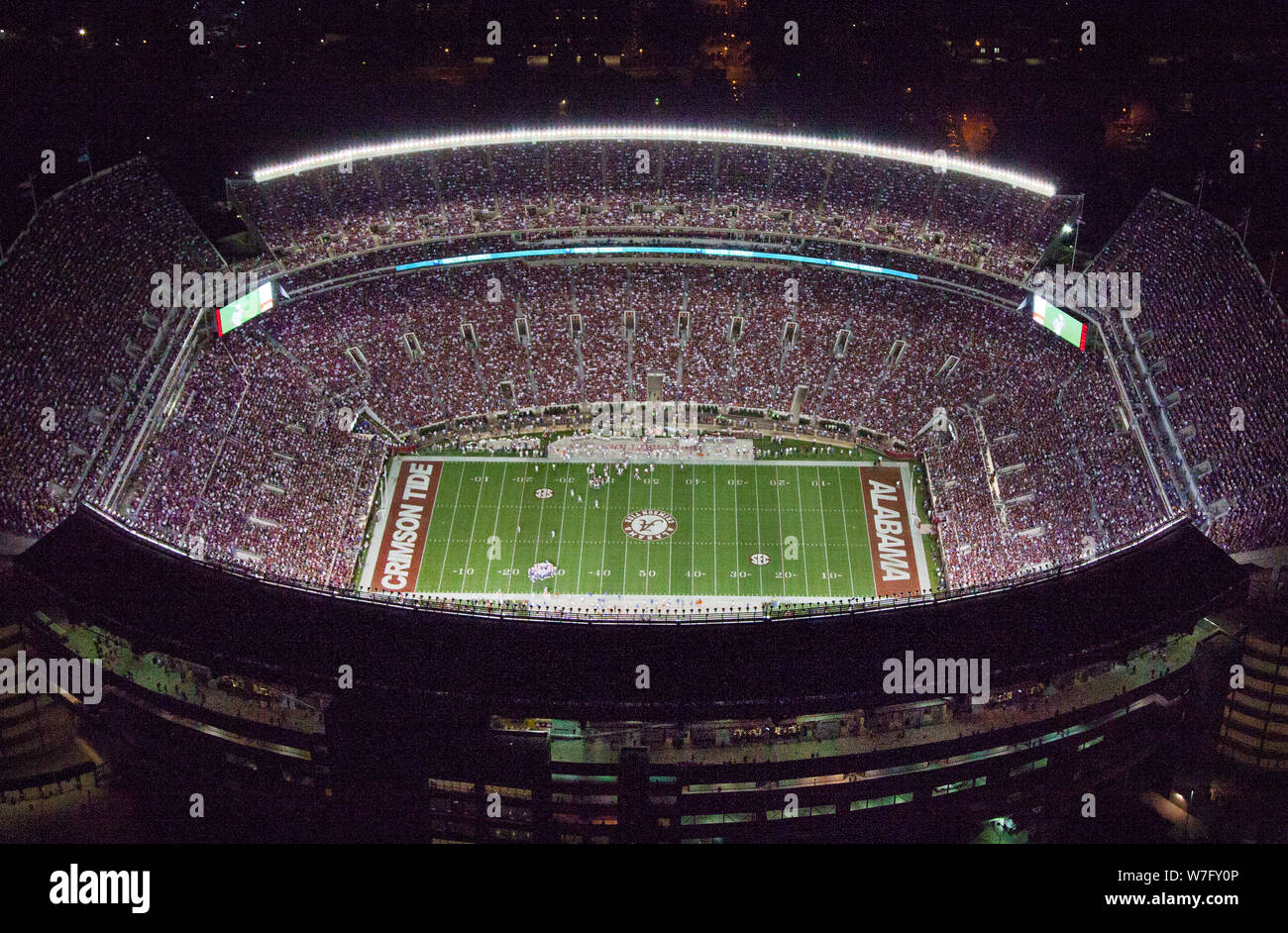 Aerial view of the University of Alabama football stadium, Tuscaloosa ...