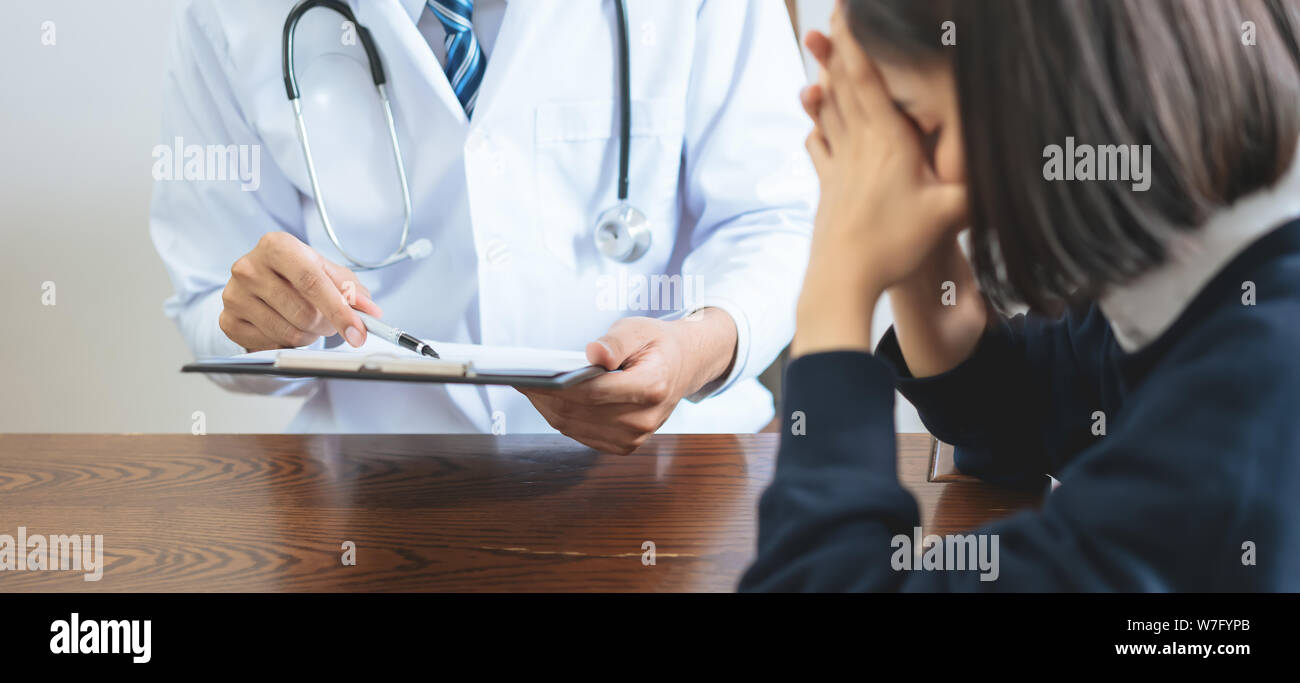 Sick patient patients hi-res stock photography and images - Alamy