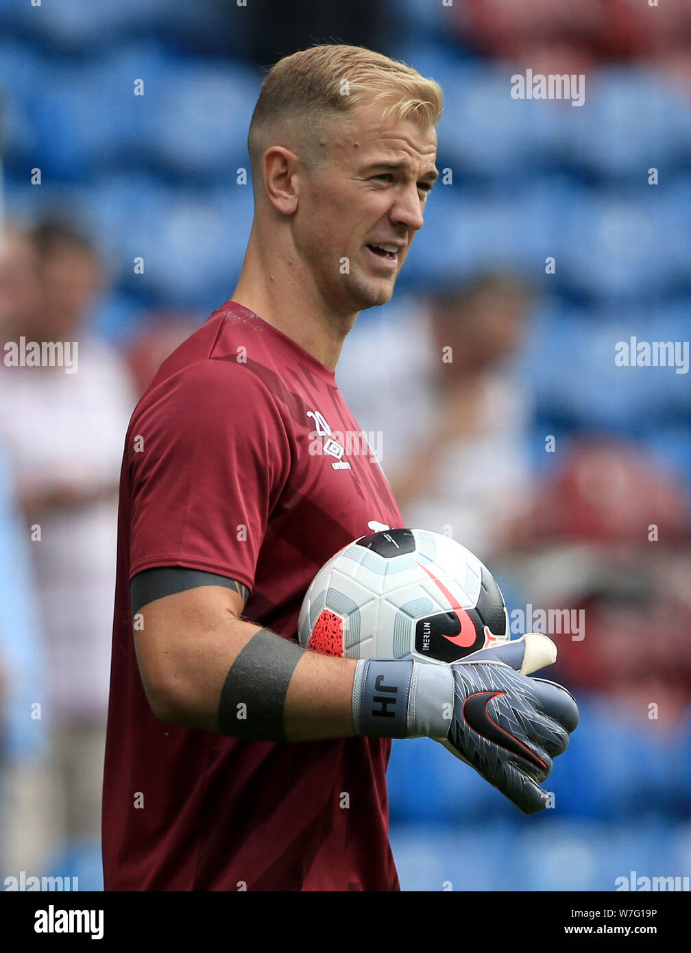 Burnley goalkeeper Joe Hart Stock Photo - Alamy