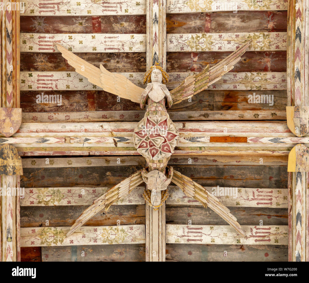 Carved wooden angels in hammer beam roof of Holy Trinity church ...