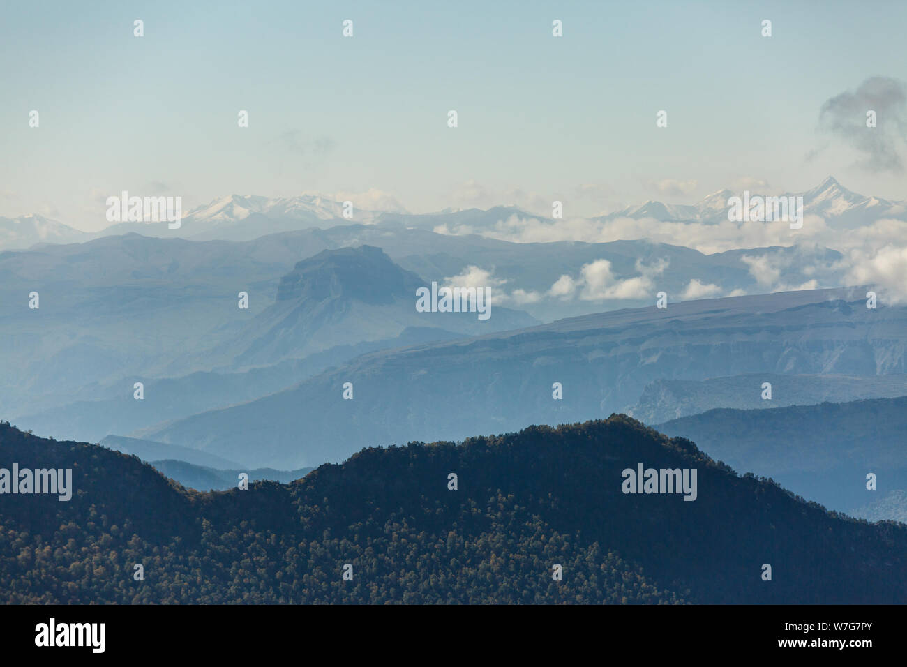 Mountainous rock wallpaper hi-res stock photography and images - Alamy