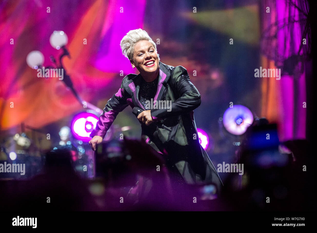 Pink The Singer Hi res Stock Photography And Images Alamy Pink The Singer Hi res Stock Photography And Images Alamy
