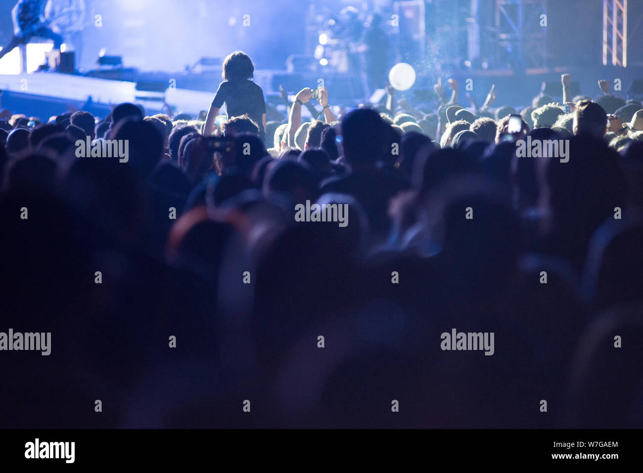 Bring me the horizon fans hi-res stock photography and images - Alamy