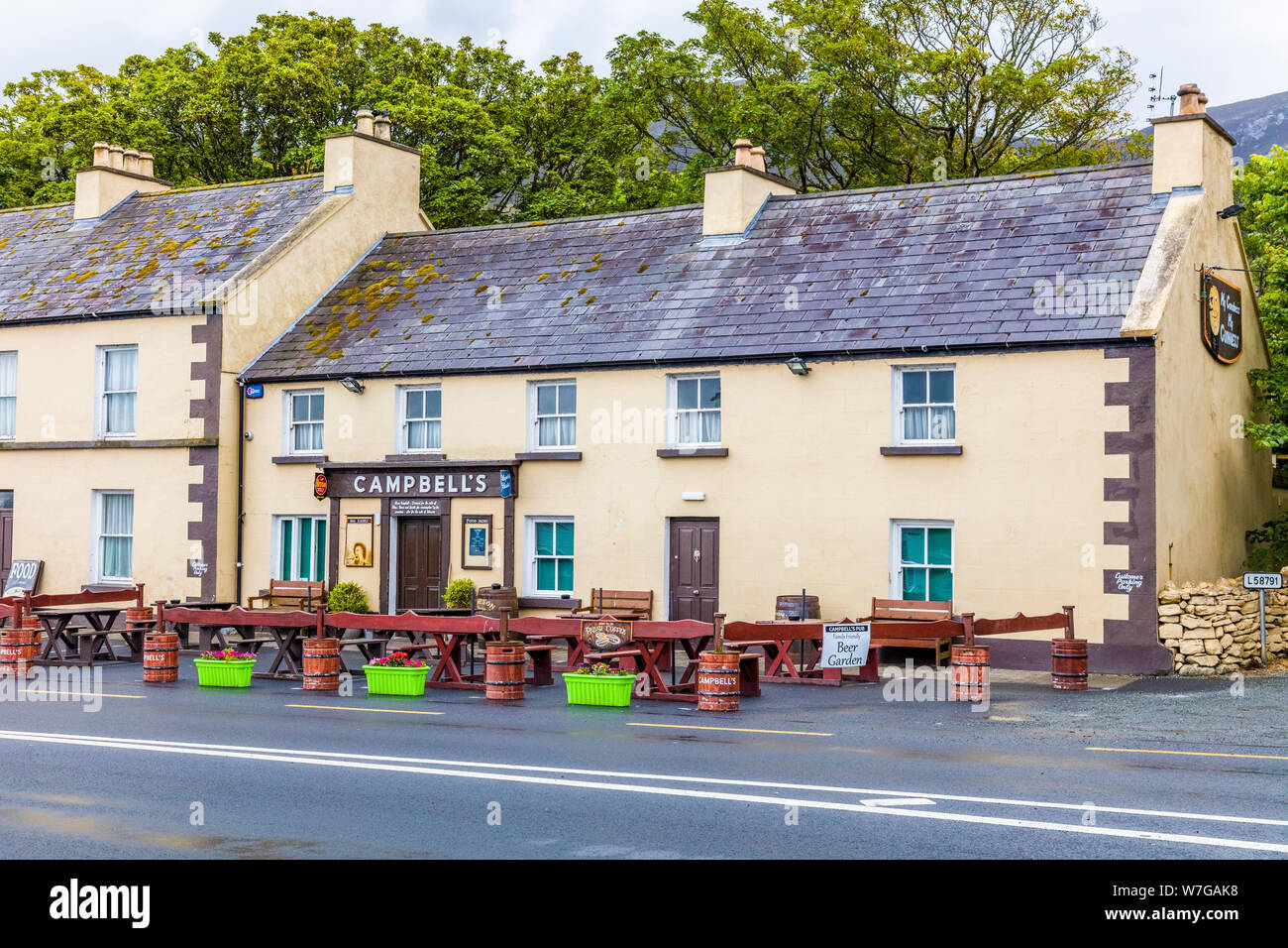 Campbells pub hi-res stock photography and images - Alamy