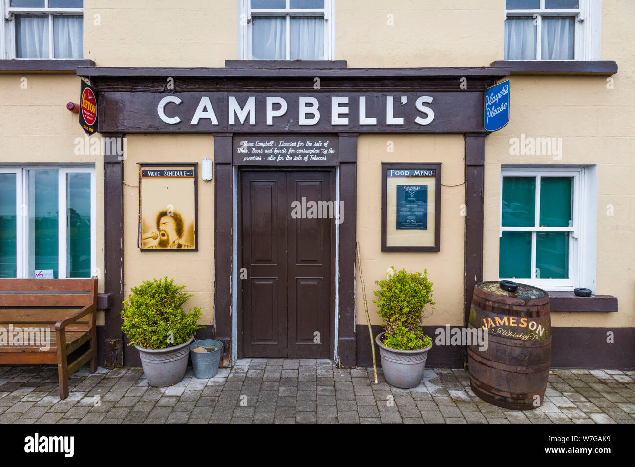 Pub Westport High Resolution Stock Photography and Images - Alamy
